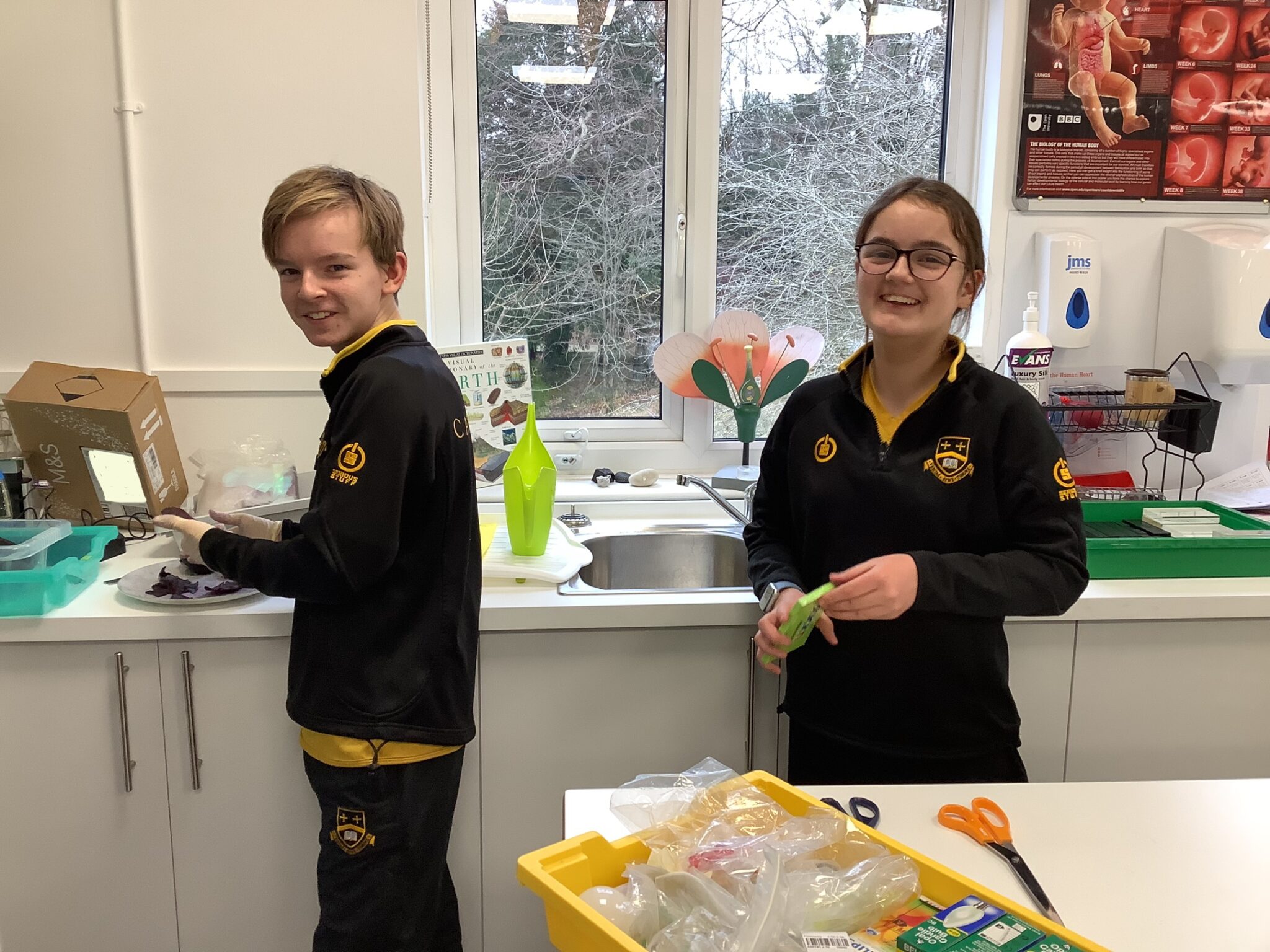 D of E Volunteers Join Prep Science - Caterham Prep